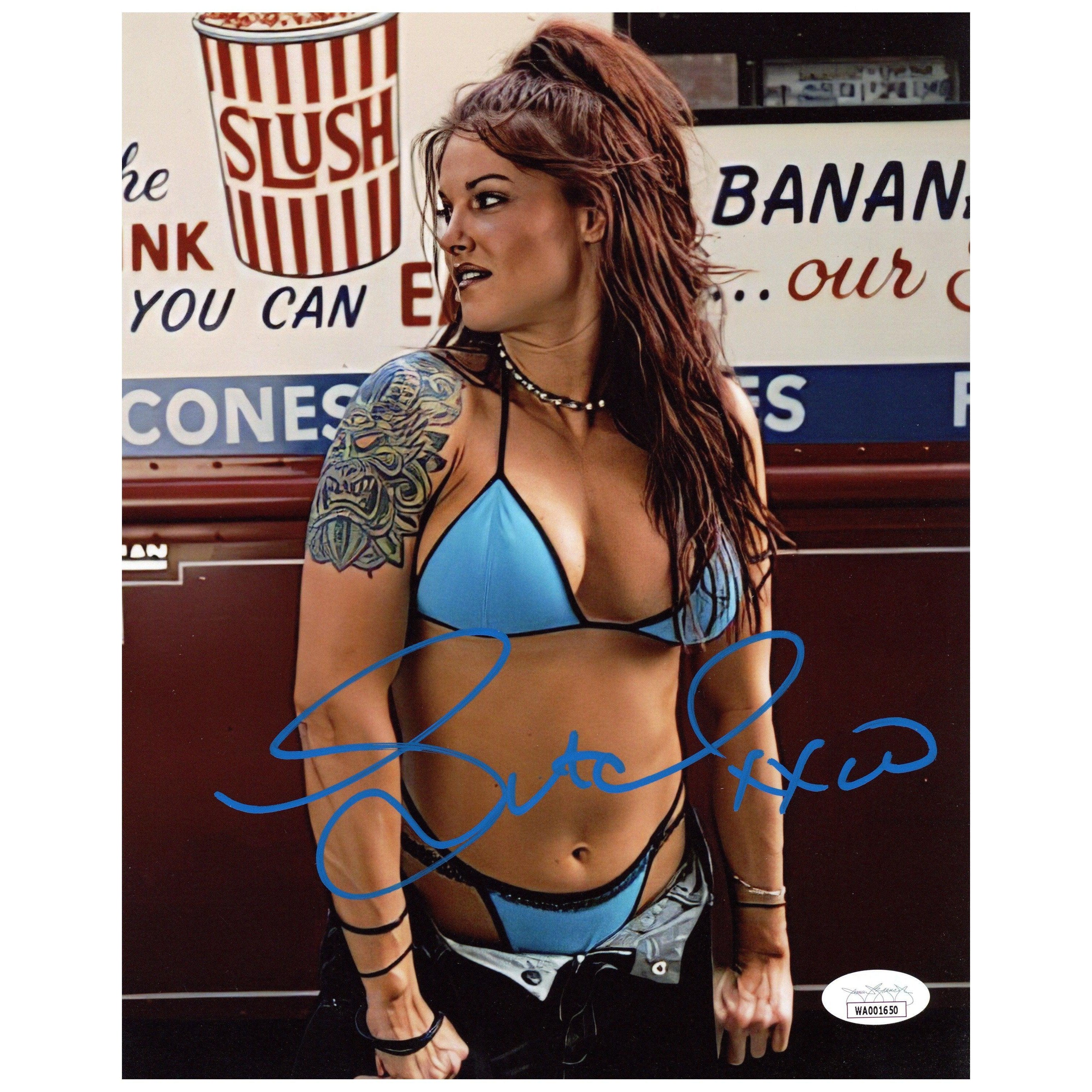 Amy Dumas Wwf