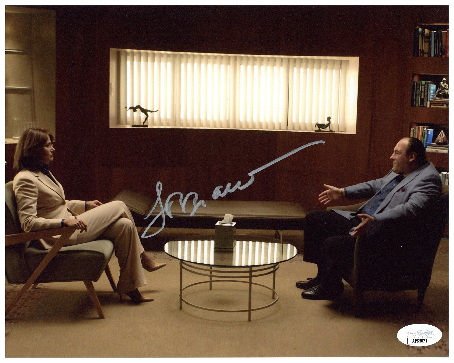 Lorraine Bracco Signed 8x10 Photo The Sopranos Dr. Jennifer Melfi Auto – Zobie Productions