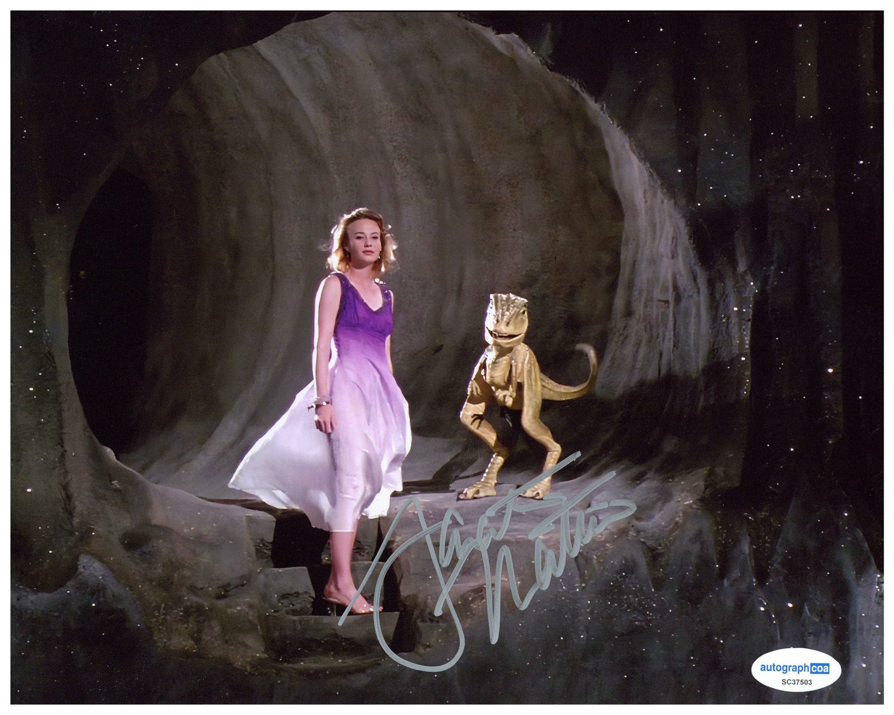 Samantha Mathis Signed 8x10 Photo Super Mario Bros. Autographed ACOA ...