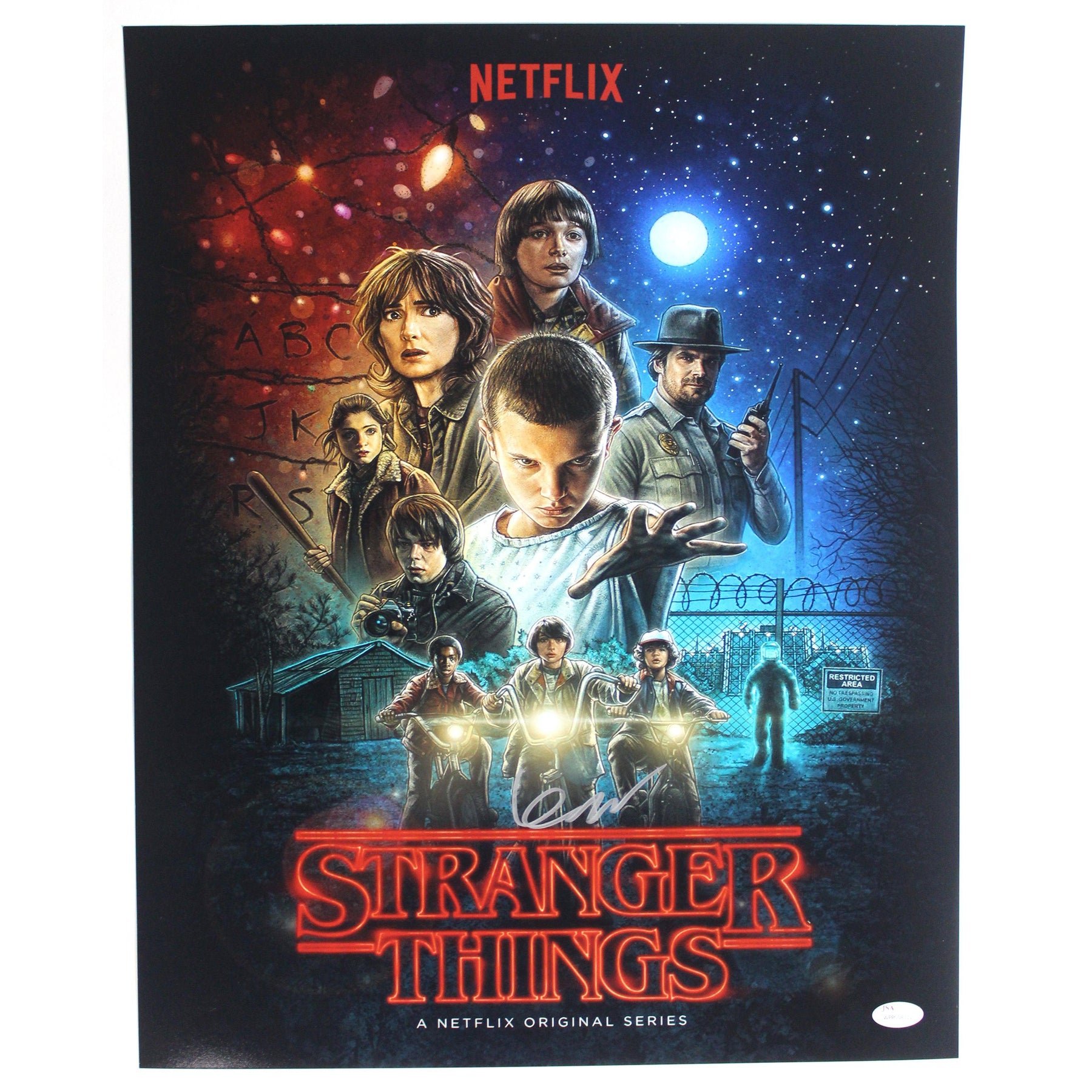 Finn Wolfhard Autograph 16x20 Stranger Things Photo Mike Wheeler Signe ...